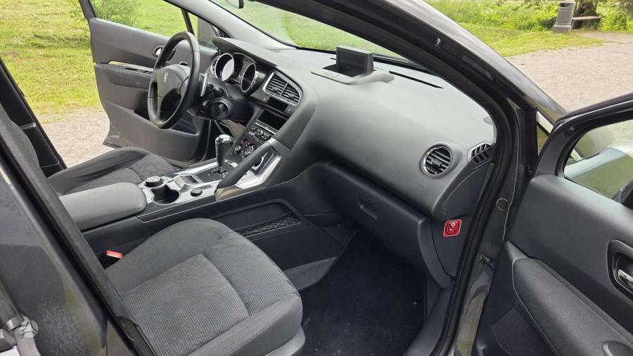 Pelēks Peugeot 3008 2012 Plungė, ar dzinēja tilpumu 1.56 L un nobraukumu 289 tūkst. km par 4200 €, foto 14 vietnē AUTOMOTO.COM.LV
