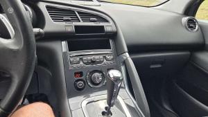 Pelēks Peugeot 3008 2012 Plungė, ar dzinēja tilpumu 1.56 L un nobraukumu 289 tūkst. km par 4200 €, foto 16 vietnē AUTOMOTO.COM.LV