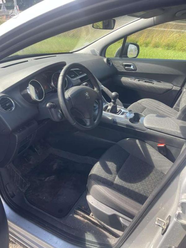 Серый Пежо 3008 2015 в Таураге, объемом двигателя 1.60 л и пробегом 257 тыс. км за 4250 €, фото 8 на AUTOMOTO.COM.LV