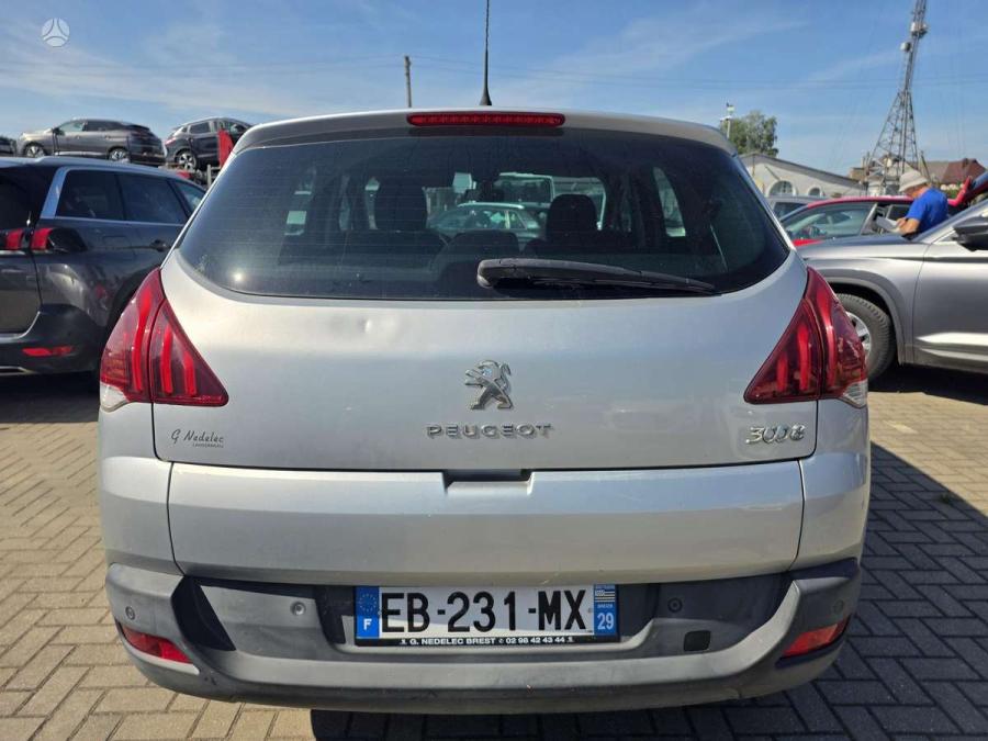 Grey Peugeot 3008 2015 in Taurage, with an engine capacity of 1.60 L and mileage of 200 thousand km for 5600 €, photo 6 on AUTOMOTO.COM.LV