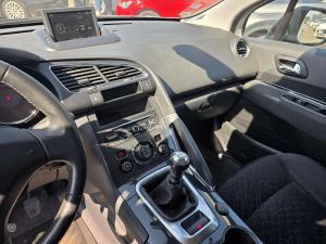 Grey Peugeot 3008 2015 in Taurage, with an engine capacity of 1.60 L and mileage of 200 thousand km for 5600 €, photo 12 on AUTOMOTO.COM.LV