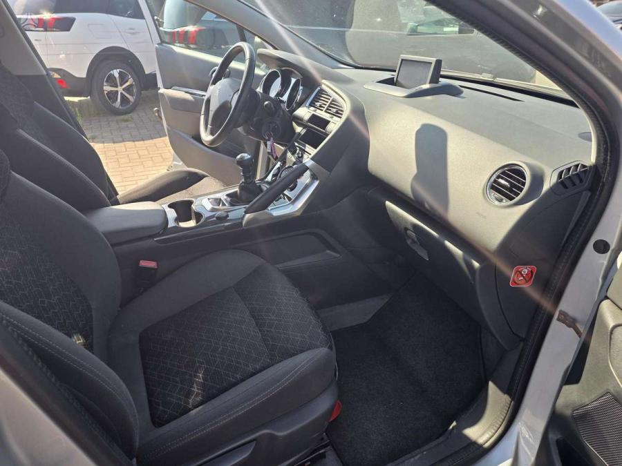 Grey Peugeot 3008 2015 in Taurage, with an engine capacity of 1.60 L and mileage of 200 thousand km for 5600 €, photo 15 on AUTOMOTO.COM.LV