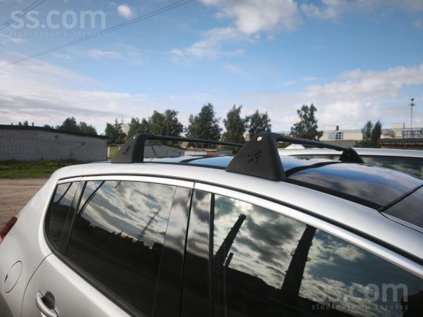 Grey Peugeot 3008 2015 in Daugavpils, with an engine capacity of 1.60 L and mileage of 250 thousand km for 6700 €, photo 4 on AUTOMOTO.COM.LV