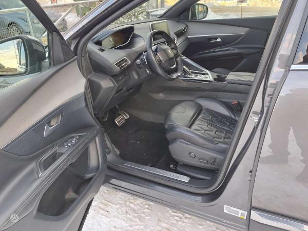Grey Peugeot 3008 2017 in Siauliai, with an engine capacity of 2.00 L and mileage of 227 thousand km for 13800 €, photo 11 on AUTOMOTO.COM.LV