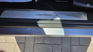 Grey Peugeot 3008 2018 in Taurage, with an engine capacity of 1.20 L and mileage of 143 thousand km for 9300 €, photo 6 on AUTOMOTO.COM.LV