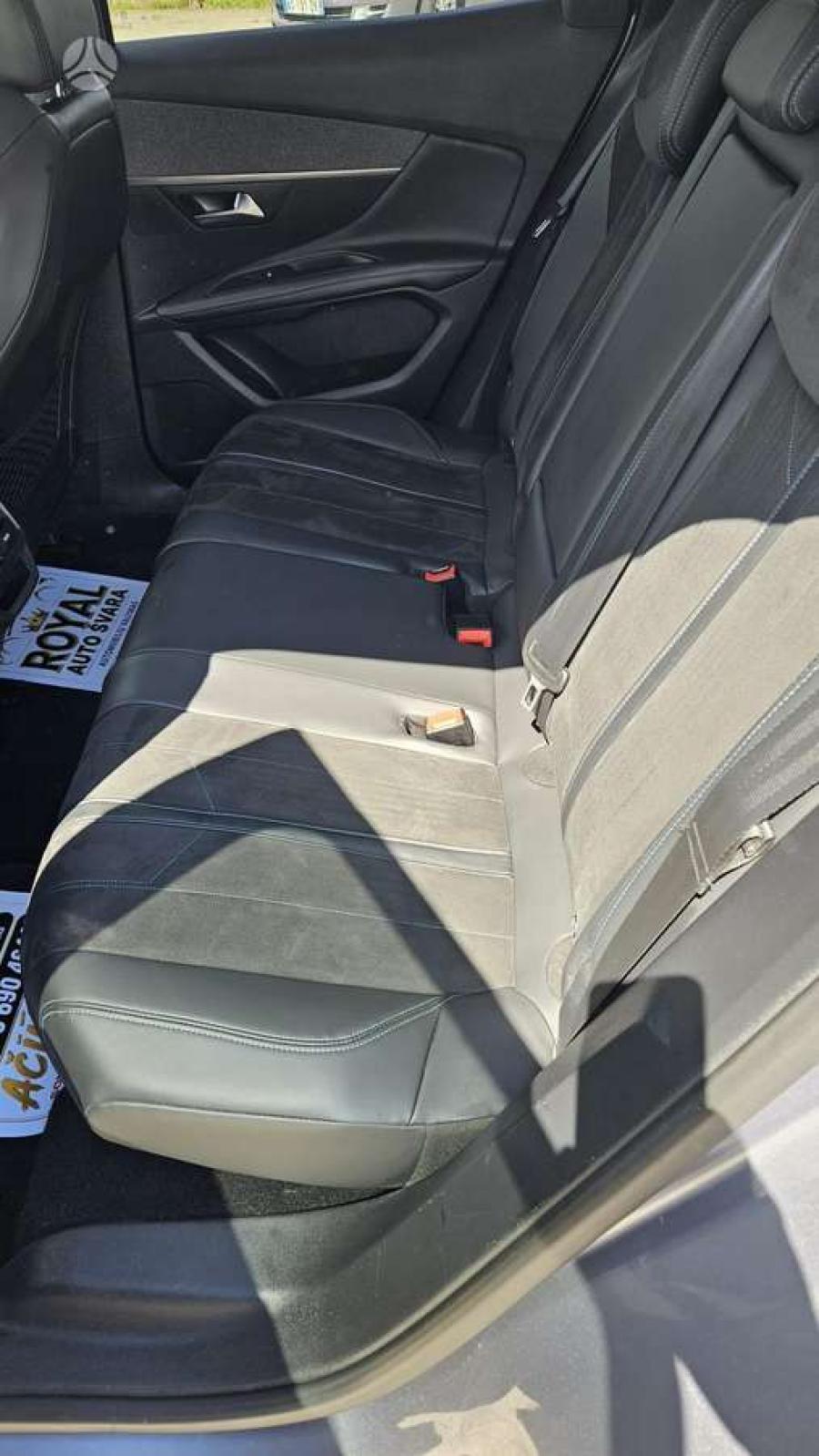 Grey Peugeot 3008 2018 in Taurage, with an engine capacity of 1.20 L and mileage of 143 thousand km for 9300 €, photo 8 on AUTOMOTO.COM.LV