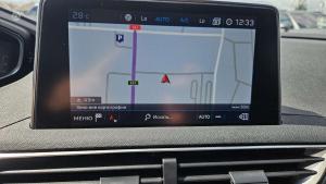 Grey Peugeot 3008 2018 in Taurage, with an engine capacity of 1.20 L and mileage of 143 thousand km for 9300 €, photo 16 on AUTOMOTO.COM.LV
