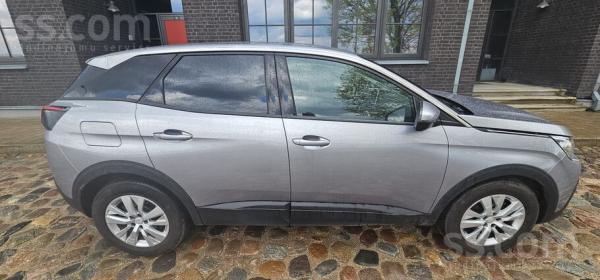 Peugeot 3008 2020 Rīga vietnē Pelēks Peugeot 3008 2020 Rīga, ar dzinēja tilpumu 1.50 L un nobraukumu 226 tūkst. km par 12350 €, foto 10 vietnē AUTOMOTO.COM.LV