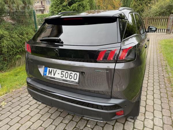 Grey Peugeot 3008 2021 in Riga, with an engine capacity of 1.60 L and mileage of 49 thousand km for 19900 €, photo 3 on AUTOMOTO.COM.LV