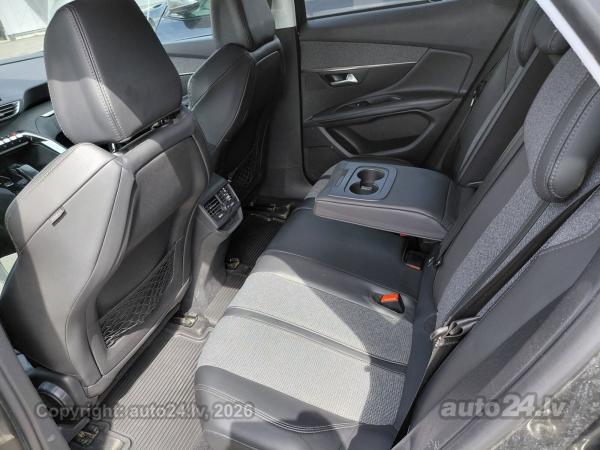 Grey Peugeot 3008 2017 in Tallinn, with an engine capacity of 1.60 L and mileage of 230 thousand km for 11900 €, photo 9 on AUTOMOTO.COM.LV