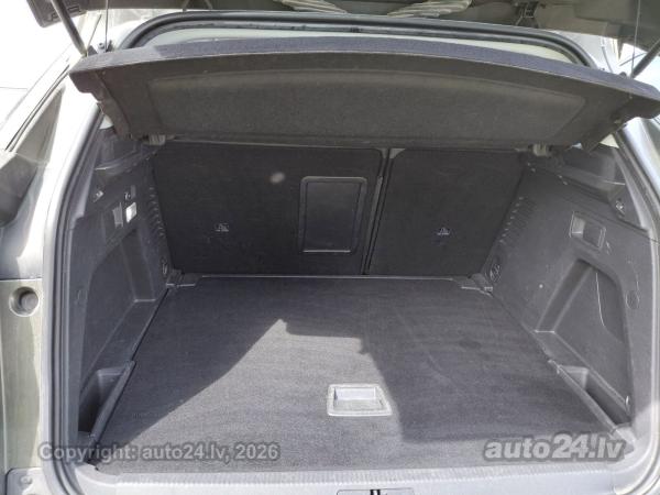 Grey Peugeot 3008 2017 in Tallinn, with an engine capacity of 1.60 L and mileage of 230 thousand km for 11900 €, photo 10 on AUTOMOTO.COM.LV