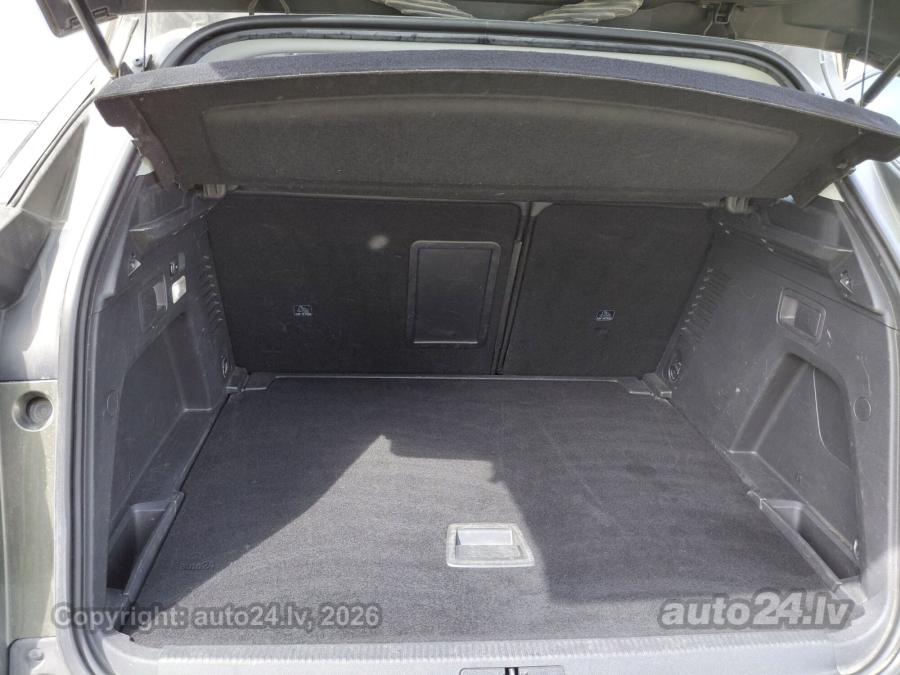 Grey Peugeot 3008 2017 in Tallinn, with an engine capacity of 1.60 L and mileage of 230 thousand km for 11900 €, photo 11 on AUTOMOTO.COM.LV