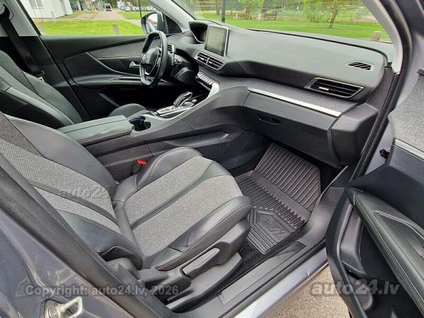 Grey Peugeot 3008 2018 in Tallinn, with an engine capacity of 1.20 L and mileage of 99 thousand km for 13950 €, photo 10 on AUTOMOTO.COM.LV