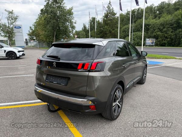 Grey Peugeot 3008 2018 in Parnu, with an engine capacity of 1.20 L and mileage of 130 thousand km for 12900 €, photo 3 on AUTOMOTO.COM.LV