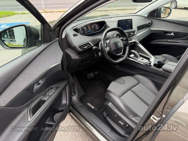 Grey Peugeot 3008 2018 in Parnu, with an engine capacity of 1.20 L and mileage of 130 thousand km for 12900 €, photo 7 on AUTOMOTO.COM.LV