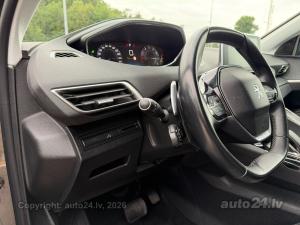 Серый Пежо 3008 2018 в Пярну, объемом двигателя 1.20 л и пробегом 130 тыс. км за 12900 €, фото 10 на AUTOMOTO.COM.LV