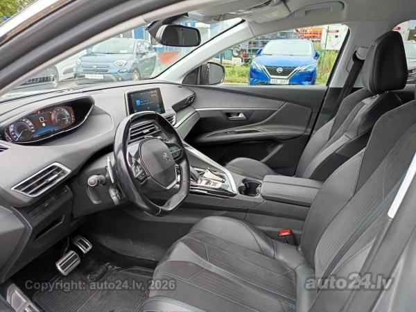 Grey Peugeot 3008 2019 in Tartu, with an engine capacity of 1.20 L and mileage of 151 thousand km for 11990 €, photo 10 on AUTOMOTO.COM.LV