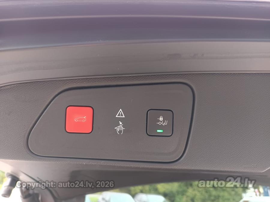 Grey Peugeot 3008 2019 in Tartu, with an engine capacity of 1.20 L and mileage of 151 thousand km for 11990 €, photo 12 on AUTOMOTO.COM.LV