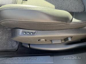 Pelēks Peugeot 3008 2020 Tallina, ar dzinēja tilpumu 1.50 L un nobraukumu 152 tūkst. km par 14450 €, foto 11 vietnē AUTOMOTO.COM.LV
