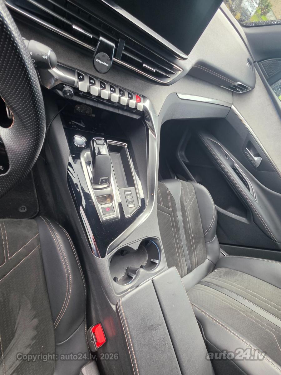 Grey Peugeot 3008 2022 in Tallinn, with an engine capacity of 1.60 L and mileage of 62 thousand km for 21999 €, photo 9 on AUTOMOTO.COM.LV