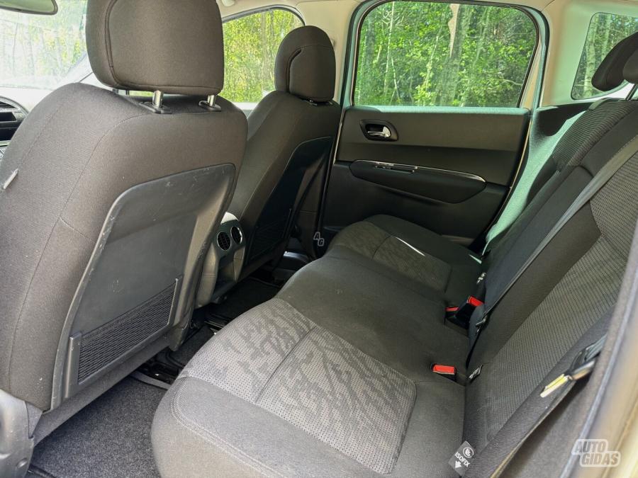 Peugeot 3008 2010 in Vilnius, with an engine capacity of 1.60 L and mileage of 220 thousand km for 2850 €, photo 9 on AUTOMOTO.COM.LV