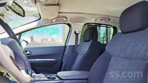 Peugeot 3008 2012 in Riga, with an engine capacity of 1.60 L and mileage of 217 thousand km for 3990 €, photo 8 on AUTOMOTO.COM.LV