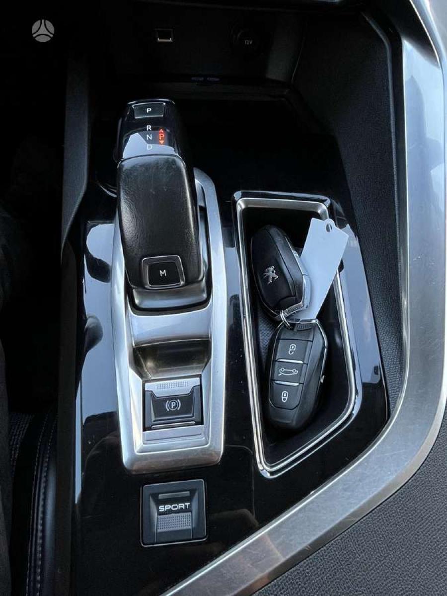 Peugeot 3008 2017 in Kaunas, with an engine capacity of 1.60 L and mileage of 180 thousand km for 7700 €, photo 3 on AUTOMOTO.COM.LV