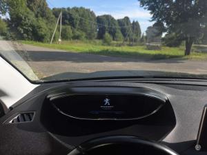 Peugeot 3008 2017 in Telschi, with an engine capacity of 1.60 L and mileage of 141 thousand km for 10300 €, photo 9 on AUTOMOTO.COM.LV