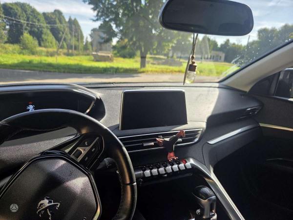 Peugeot 3008 2017 in Telschi on AUTOMOTO.COM.LV Peugeot 3008 2017 in Telschi, with an engine capacity of 1.60 L and mileage of 141 thousand km for 10300 €, photo 11 on AUTOMOTO.COM.LV
