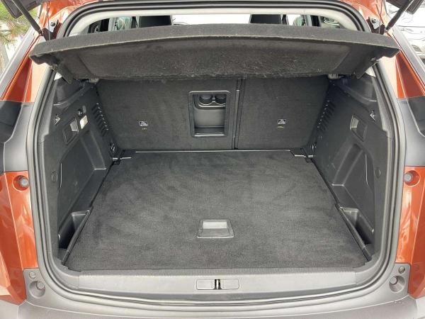 Orange Peugeot 3008 2017 in Taurage, with an engine capacity of 1.60 L and mileage of 139 thousand km for 12300 €, photo 10 on AUTOMOTO.COM.LV
