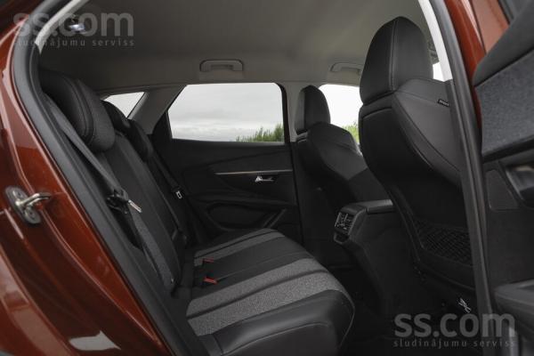 Orange Peugeot 3008 2017 in Jelgava, with an engine capacity of 1.20 L and mileage of 157 thousand km for 11900 €, photo 10 on AUTOMOTO.COM.LV