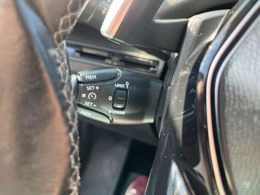 Oranžs Peugeot 3008 2018 Šauļi, ar dzinēja tilpumu 1.20 L un nobraukumu 120 tūkst. km par 11800 €, foto 16 vietnē AUTOMOTO.COM.LV