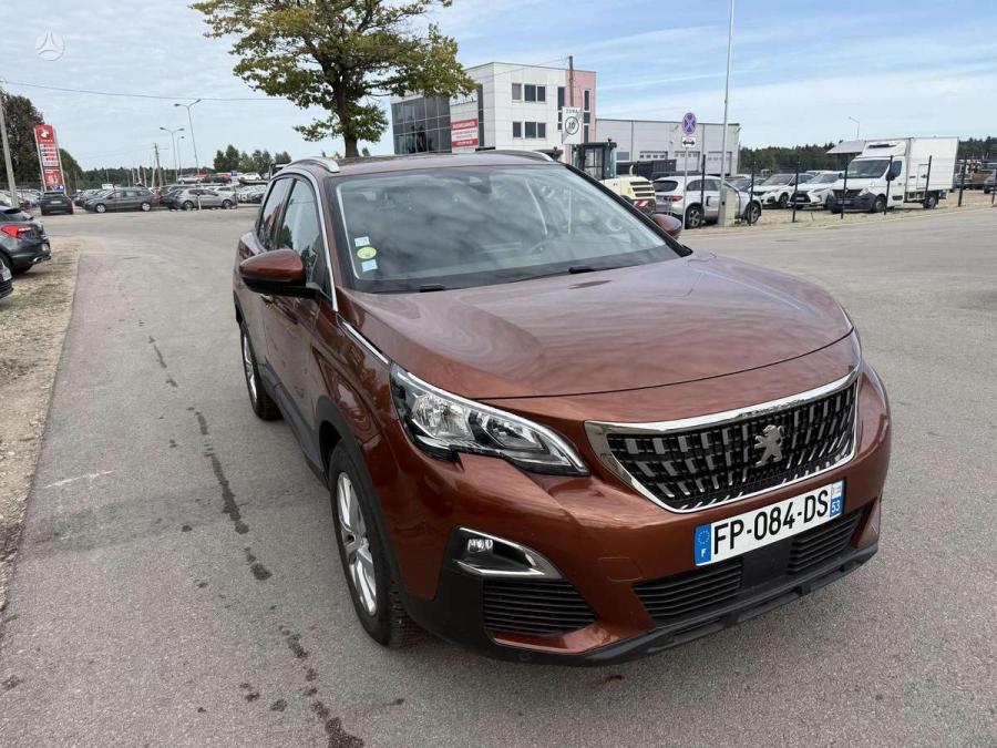 Orange Peugeot 3008 2020 in Taurage, with an engine capacity of 1.50 L and mileage of 200 thousand km for 9700 €, photo 4 on AUTOMOTO.COM.LV