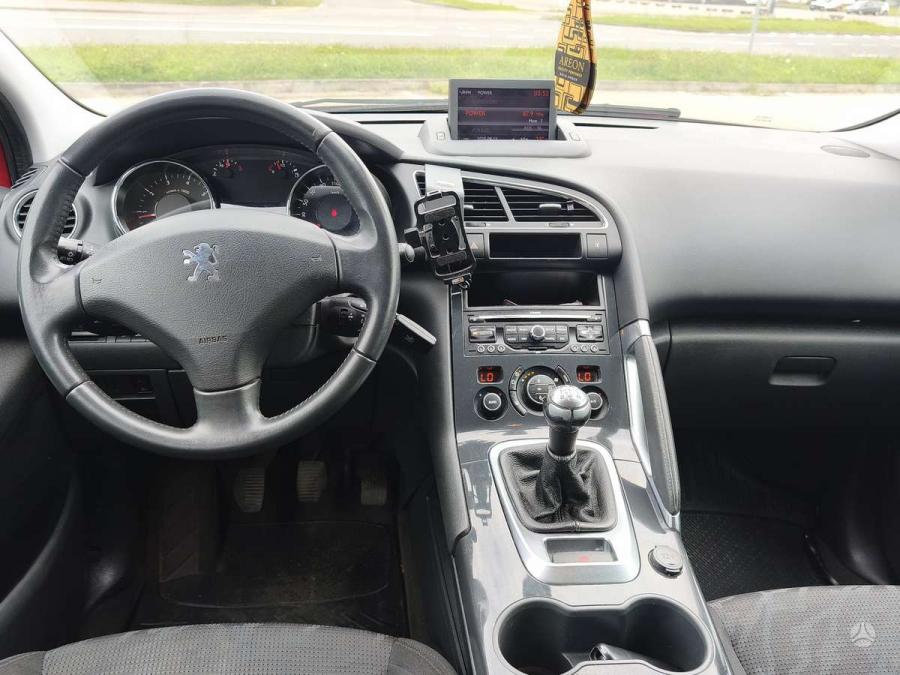 Red Peugeot 3008 2009 in Panevezys, with an engine capacity of 1.60 L and mileage of 300 thousand km for 2100 €, photo 8 on AUTOMOTO.COM.LV
