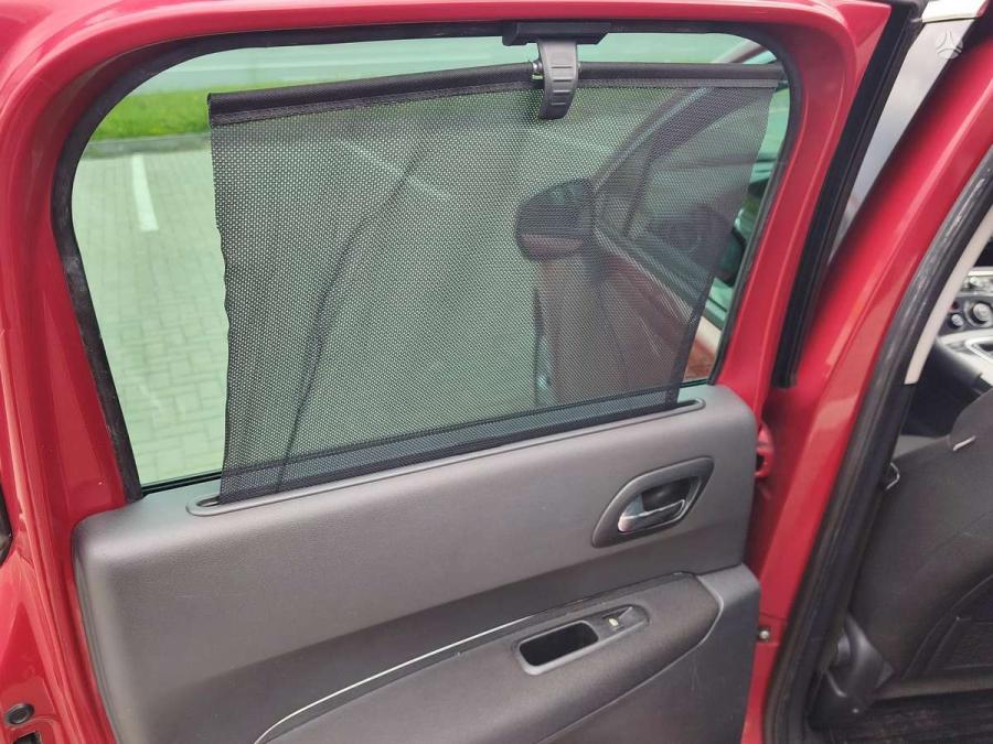 Red Peugeot 3008 2009 in Panevezys, with an engine capacity of 1.60 L and mileage of 300 thousand km for 2100 €, photo 11 on AUTOMOTO.COM.LV
