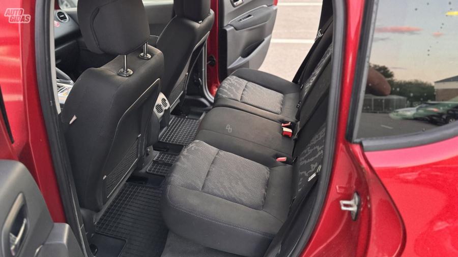Red Peugeot 3008 2010 in Siauliai, with an engine capacity of 1.60 L and mileage of 223 thousand km for 2600 €, photo 9 on AUTOMOTO.COM.LV