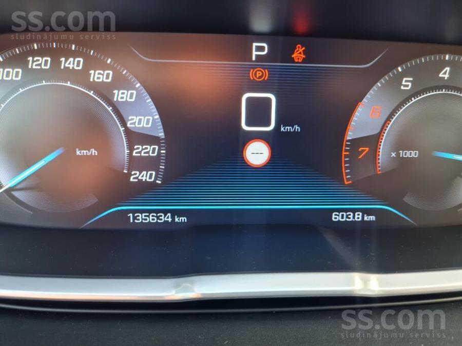 Sarkans Peugeot 3008 2017 Jelgava, ar dzinēja tilpumu 1.20 L un nobraukumu 0 tūkst. km par 12900 €, foto 3 vietnē AUTOMOTO.COM.LV