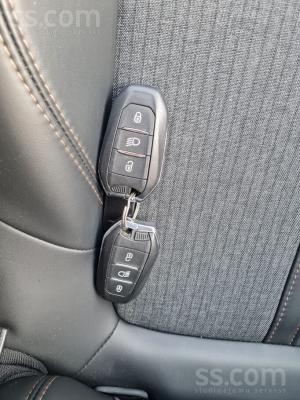 Sarkans Peugeot 3008 2017 Jelgava, ar dzinēja tilpumu 1.20 L un nobraukumu 0 tūkst. km par 12900 €, foto 22 vietnē AUTOMOTO.COM.LV