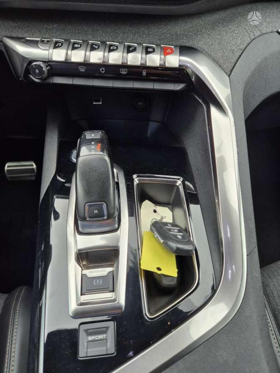 Red Peugeot 3008 2018 in Vilnius, with an engine capacity of 1.56 L and mileage of 218 thousand km for 12400 €, photo 35 on AUTOMOTO.COM.LV