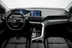 Sarkans Peugeot 3008 2019 Tallina, ar dzinēja tilpumu 1.20 L un nobraukumu 71 tūkst. km par 14899 €, foto 14 vietnē AUTOMOTO.COM.LV