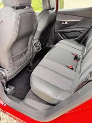 Sarkans Peugeot 3008 2019 Viļņa, ar dzinēja tilpumu 1.20 L un nobraukumu 174 tūkst. km par 9450 €, foto 24 vietnē AUTOMOTO.COM.LV