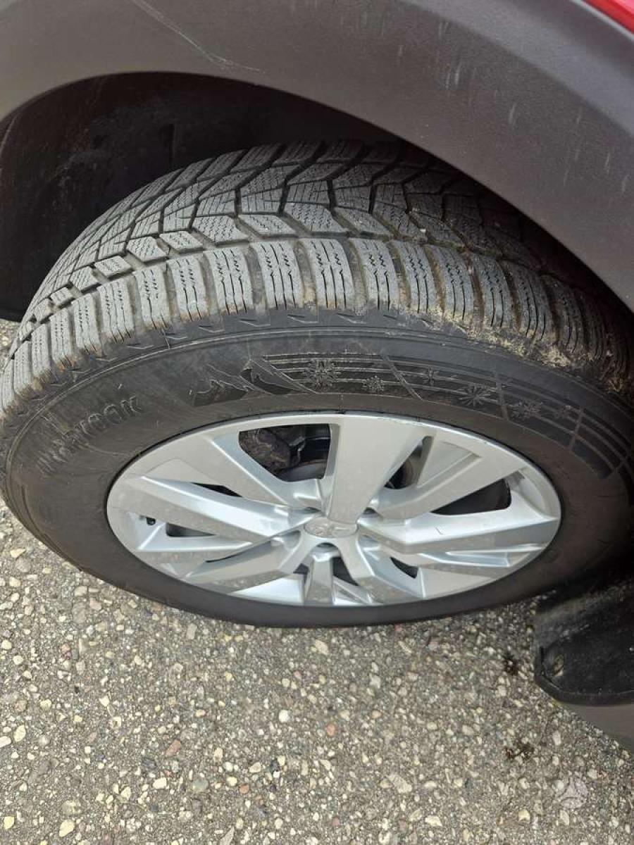 Sarkans Peugeot 3008 2019 Utena, ar dzinēja tilpumu 1.50 L un nobraukumu 227 tūkst. km par 10300 €, foto 19 vietnē AUTOMOTO.COM.LV