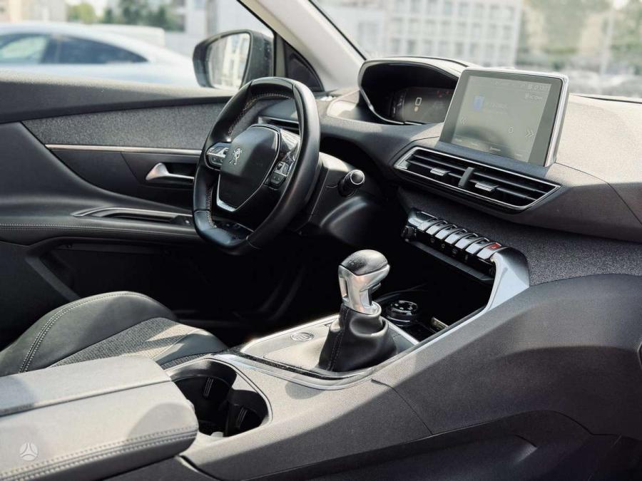 Sarkans Peugeot 3008 2020 Viļņa, ar dzinēja tilpumu 1.20 L un nobraukumu 86 tūkst. km par 13310 €, foto 7 vietnē AUTOMOTO.COM.LV