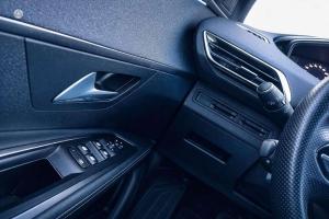 Sarkans Peugeot 3008 2020 Marijampole, ar dzinēja tilpumu 1.50 L un nobraukumu 208 tūkst. km par 15367 €, foto 18 vietnē AUTOMOTO.COM.LV