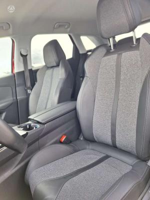 Red Peugeot 3008 2020 in Taurage, with an engine capacity of 1.50 L and mileage of 185 thousand km for 11300 €, photo 17 on AUTOMOTO.COM.LV