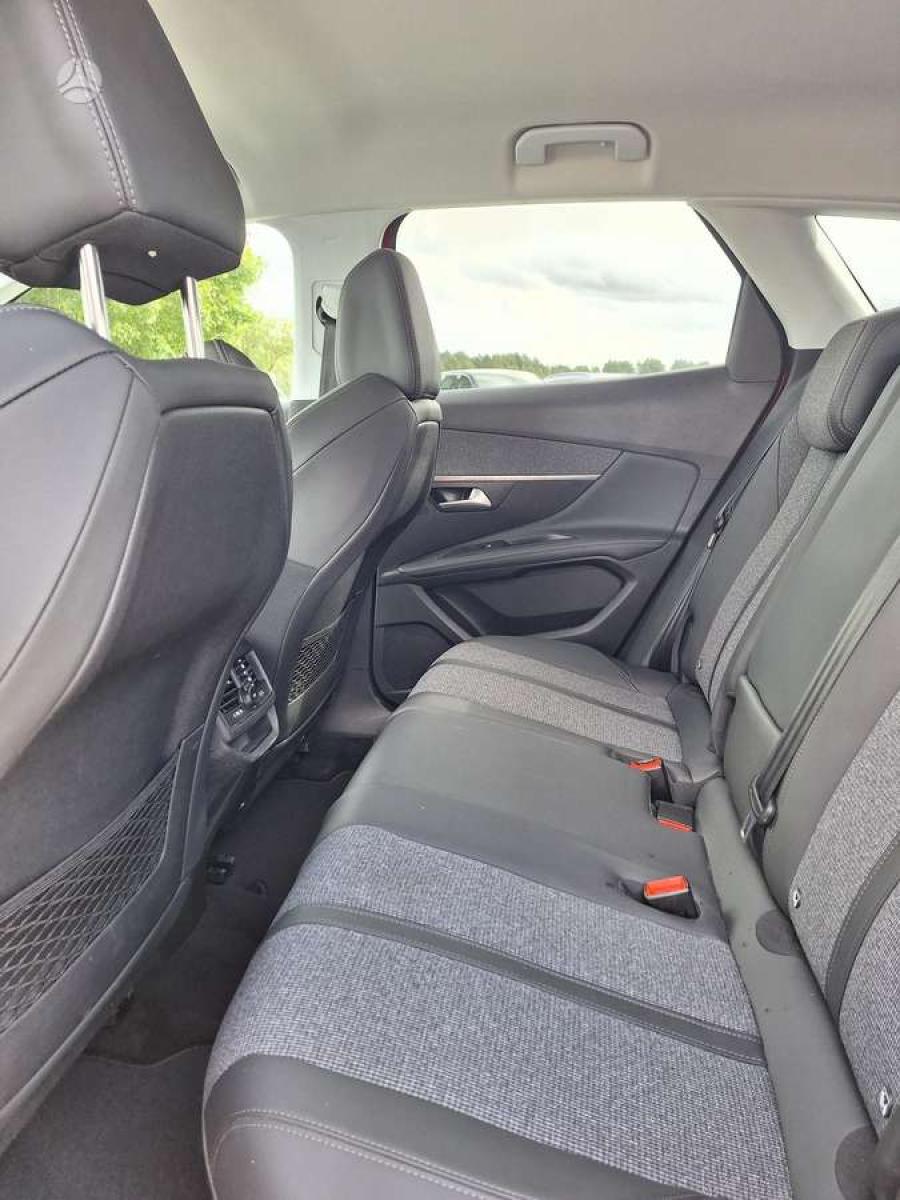 Red Peugeot 3008 2020 in Taurage, with an engine capacity of 1.50 L and mileage of 185 thousand km for 11300 €, photo 18 on AUTOMOTO.COM.LV
