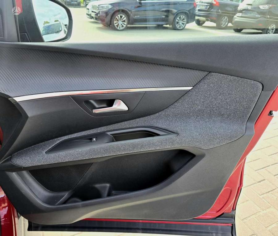 Red Peugeot 3008 2020 in Taurage, with an engine capacity of 1.50 L and mileage of 298 thousand km for 9850 €, photo 27 on AUTOMOTO.COM.LV