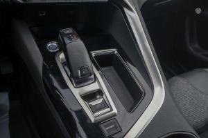 Sarkans Peugeot 3008 2020 Kauņa, ar dzinēja tilpumu 1.20 L un nobraukumu 170 tūkst. km par 10999 €, foto 30 vietnē AUTOMOTO.COM.LV