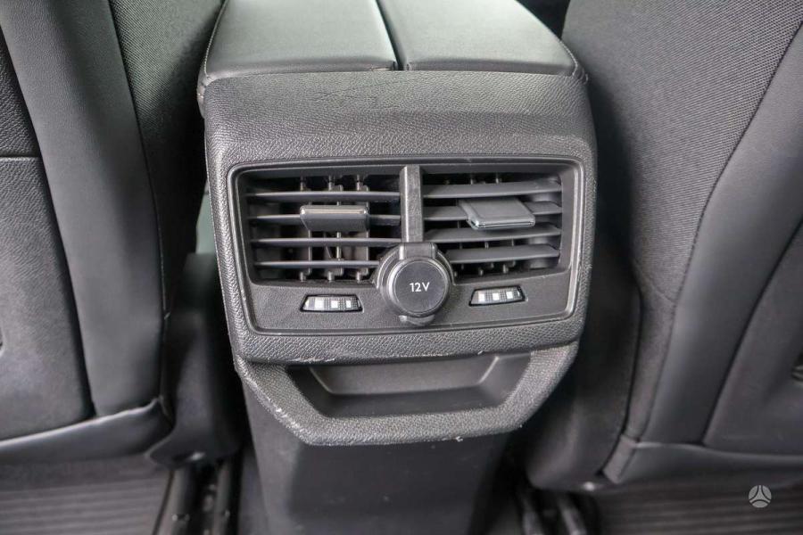 Sarkans Peugeot 3008 2020 Kauņa, ar dzinēja tilpumu 1.20 L un nobraukumu 170 tūkst. km par 10999 €, foto 41 vietnē AUTOMOTO.COM.LV
