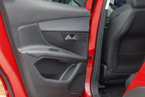 Sarkans Peugeot 3008 2020 Kauņa, ar dzinēja tilpumu 1.20 L un nobraukumu 170 tūkst. km par 10999 €, foto 42 vietnē AUTOMOTO.COM.LV